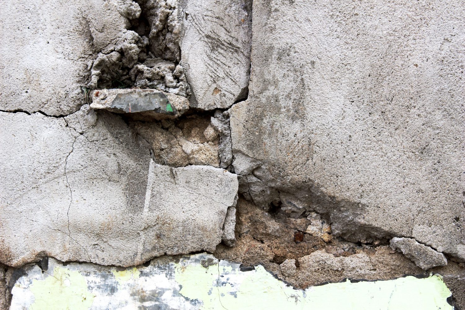 Understanding Subsidence: The Role of an RICS Surveyor